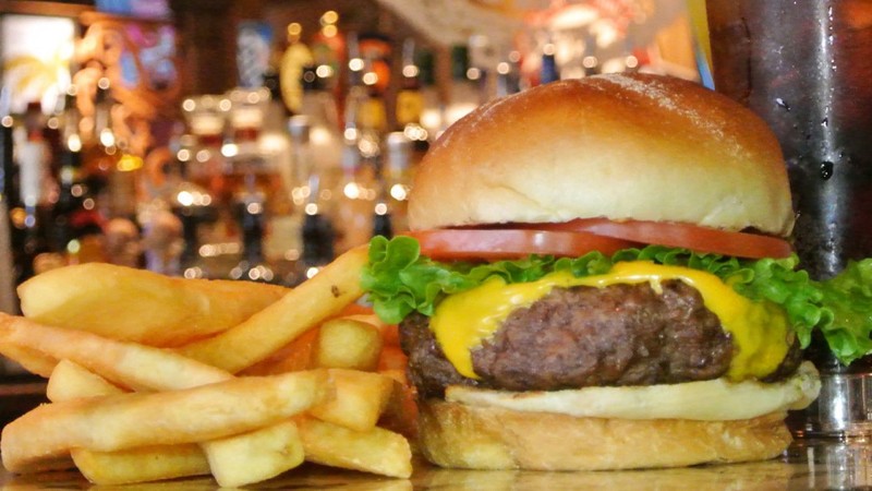 LINDBURGERS - LANTANA | LeisureCard